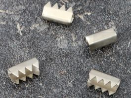 Metal cord clips, nickel-plated, 9x4,4x5,5mm